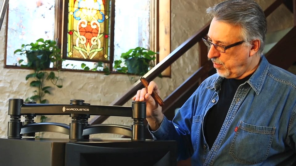 Frank Filipetti Letter, 半岛电子app官方下载IsoAcoustics M2展台是一个炸弹